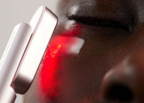 Proven Red Light Therapy Effectiveness: What Science Says About Your Skin - Solawave