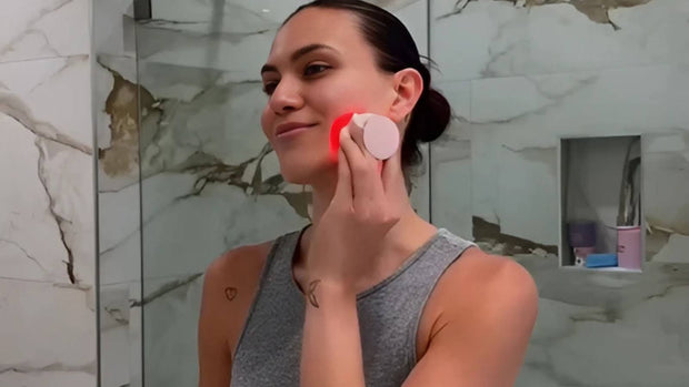 Guide for How to Use Red Light Therapy Wand for Maximum Results - Solawave